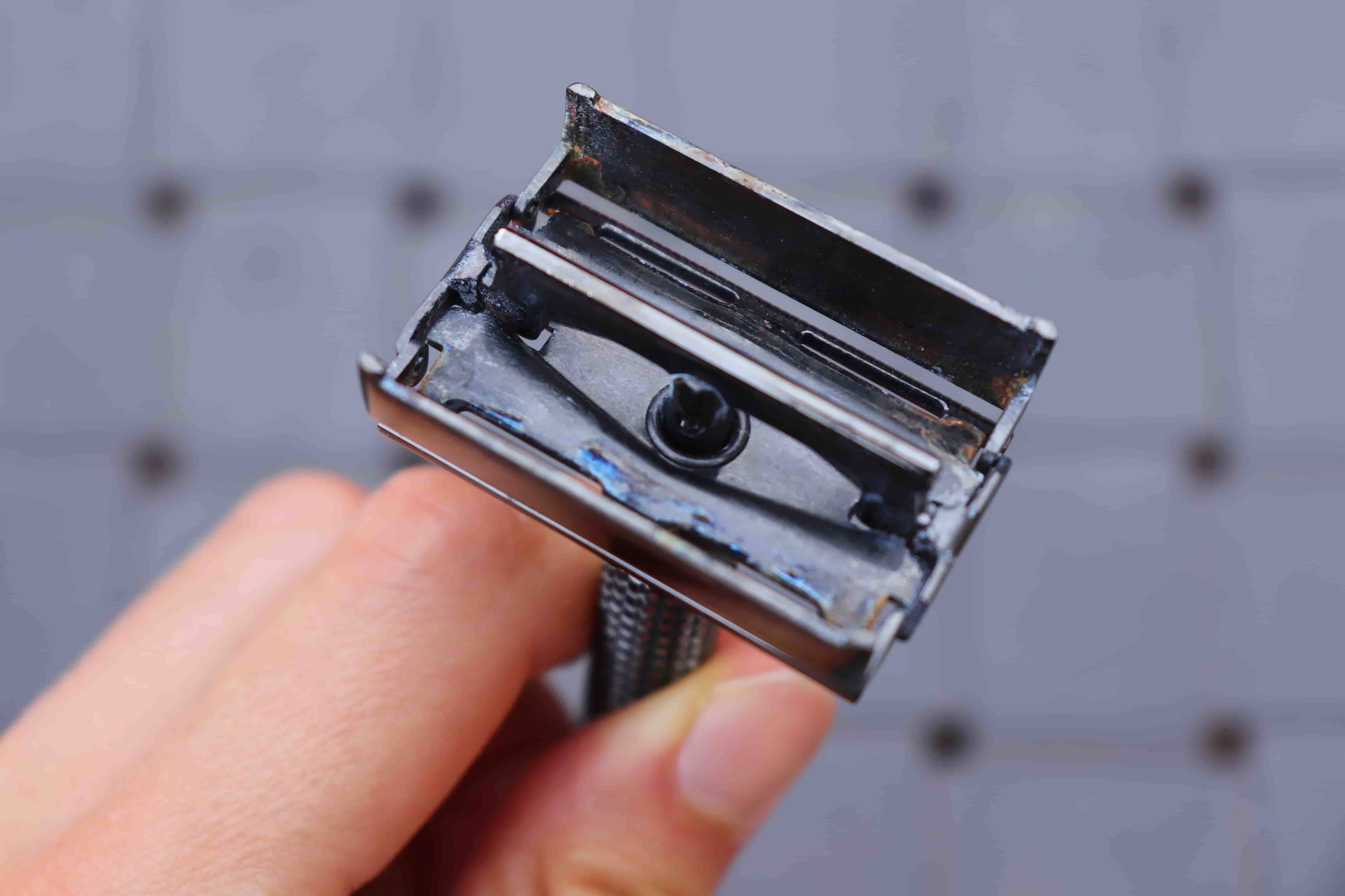 Zero Waste Shaving: How To Use Safety Razors - Almost Zero Waste