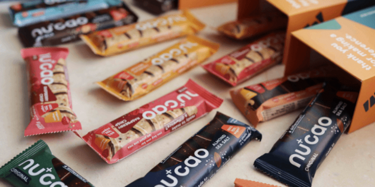 20 Best Sustainable Snacks With Compostable Packaging (2023)