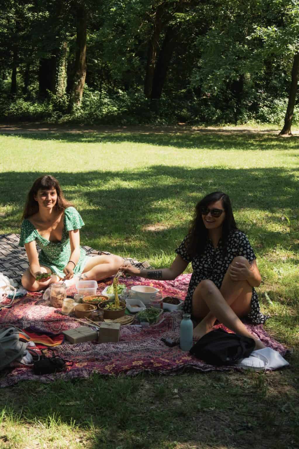 28 Zero Waste Party Tips (Simple & Affordable) - Almost Zero Waste