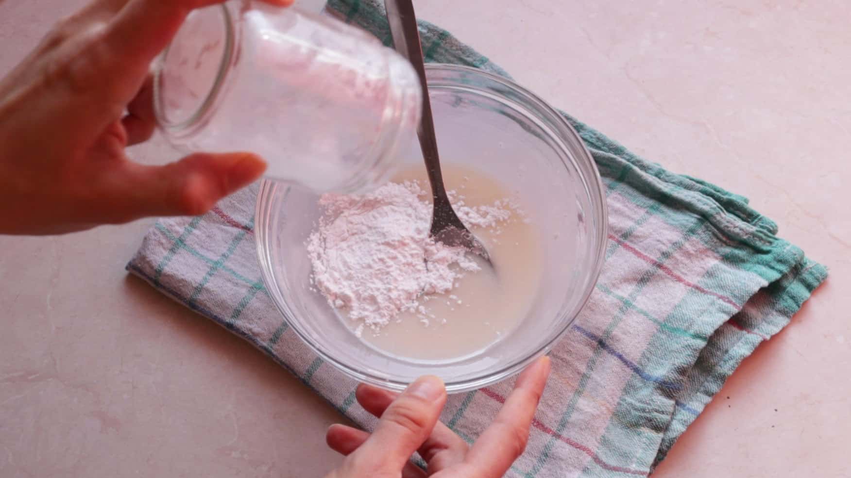 Homemade Deodorant Without Coconut Oil (Natural & DIY)