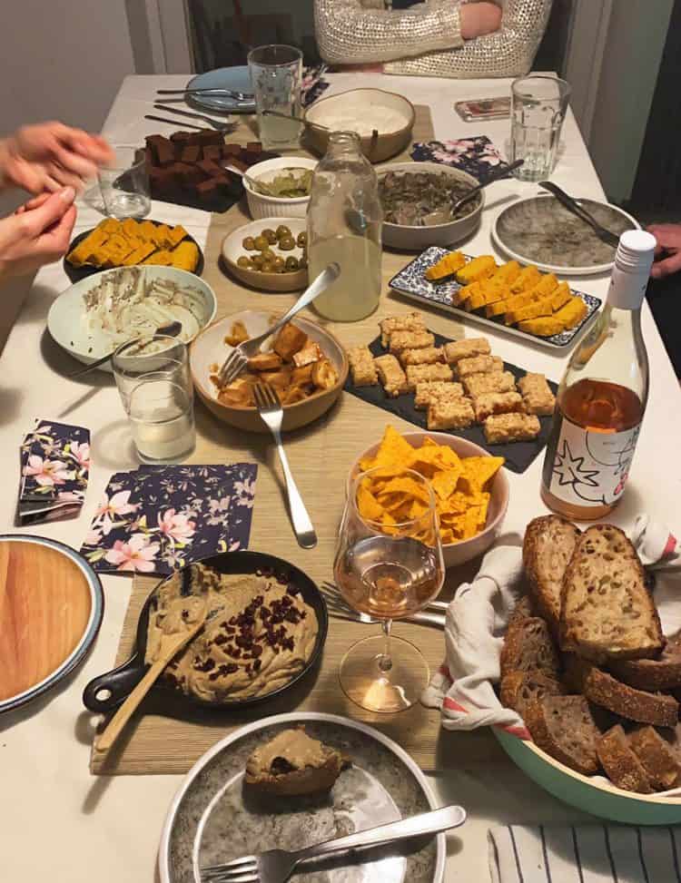 28 Zero Waste Party Tips (Simple & Affordable) - Almost Zero Waste