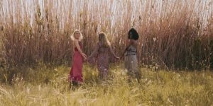 14 Sustainable Boho Brands (Affordable, Ethical & Hippie)